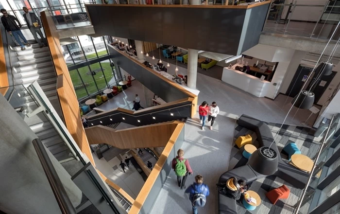 De Montfort Üniversitesi - De Montfort University - KAYZ International